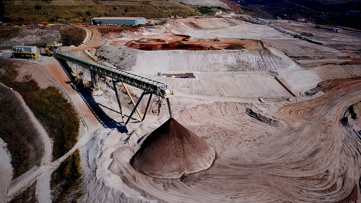 Mike Henry, de BHP: récord de producción de cobre y hierro y alerta por ...