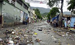 A horas de llegar a México, el huracán Dean alcanza su máxima potencia