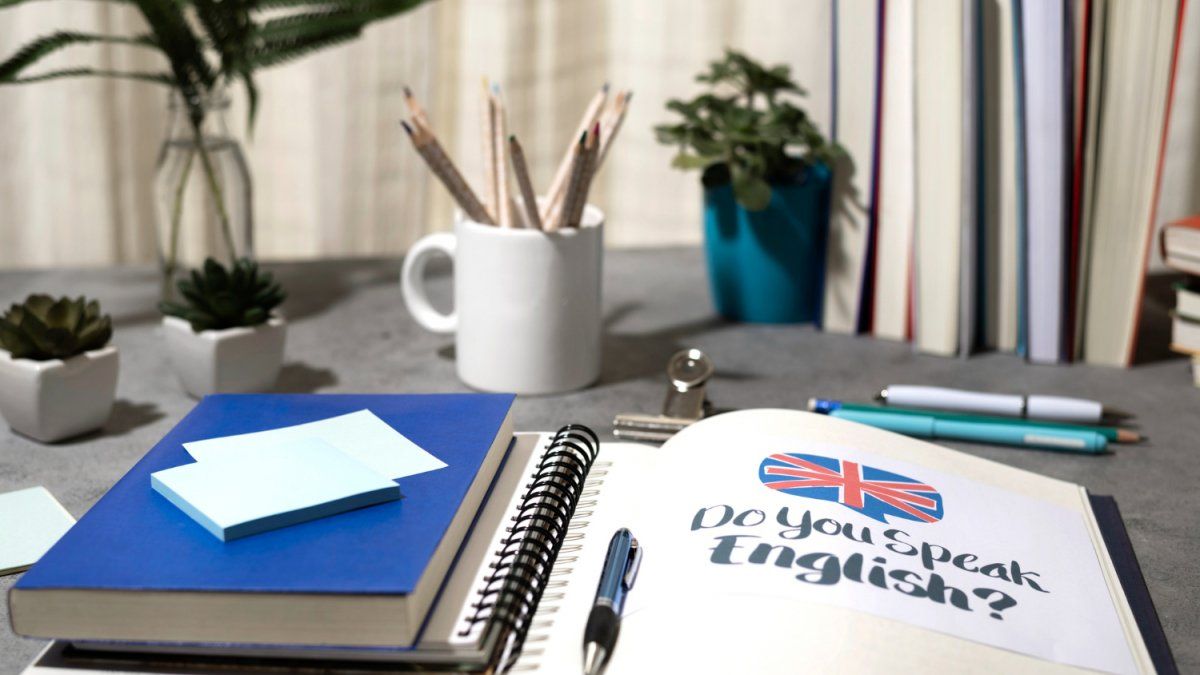 Becas para estudiar inglés en el Reino Unido: qué ofrecen y cómo aplicar
