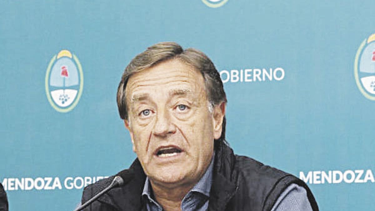 Suarez, senador y gobernador en paralelo