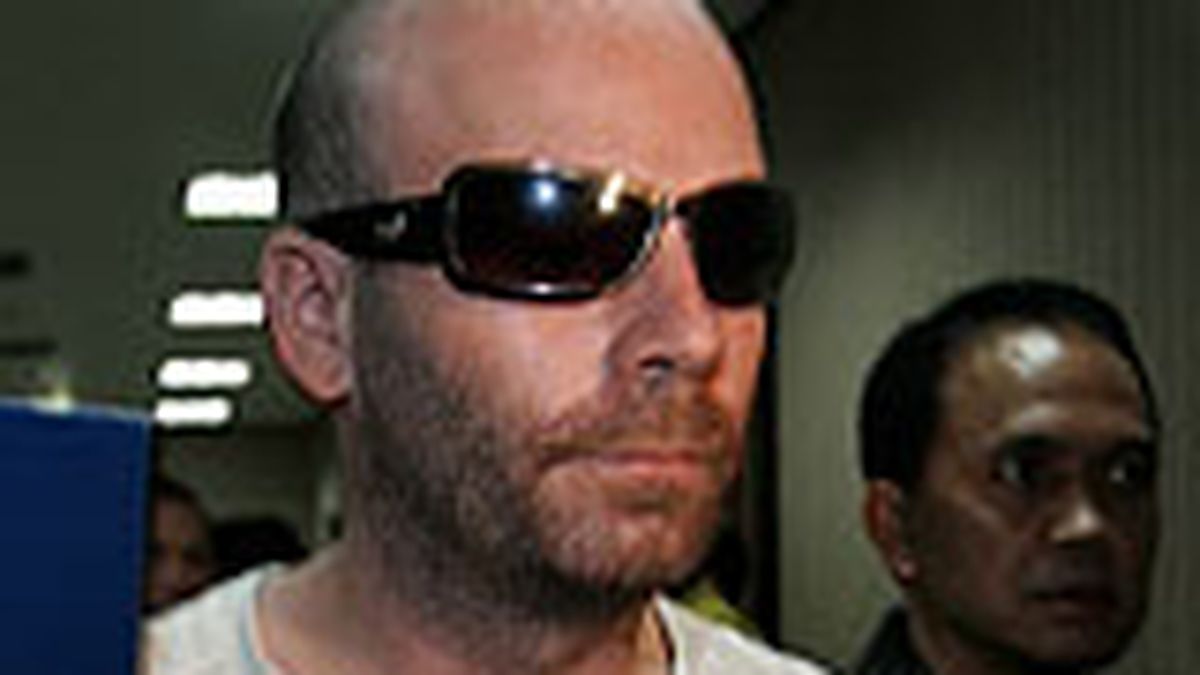 Logran capturar en Tailandia al pederasta más buscado del mundo