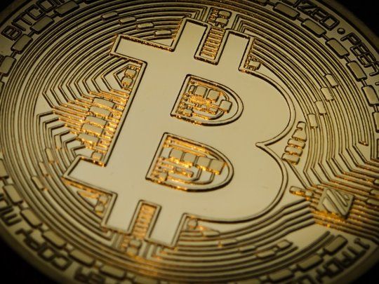 El bitcoin recobró fuerza y subió más de 5%