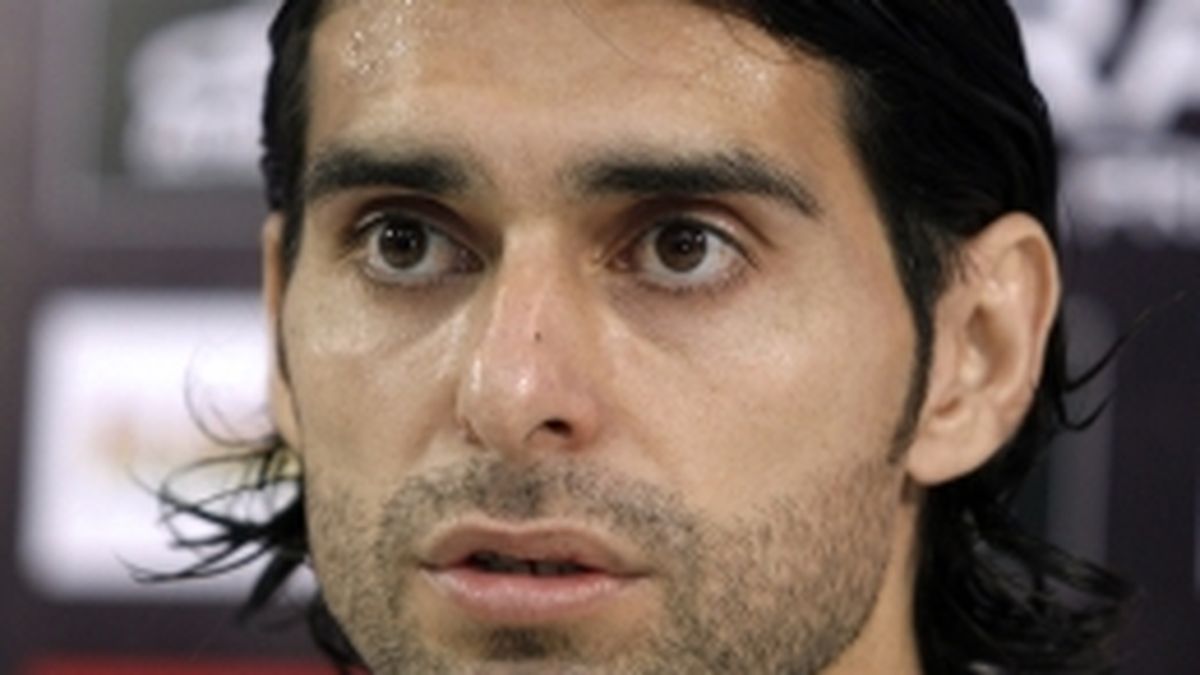 A los 37 años, se retiró Roberto Ayala