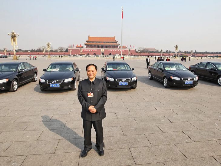 De trabajar con una bicicleta y una cámara de fotos a ser el Henry Ford ...