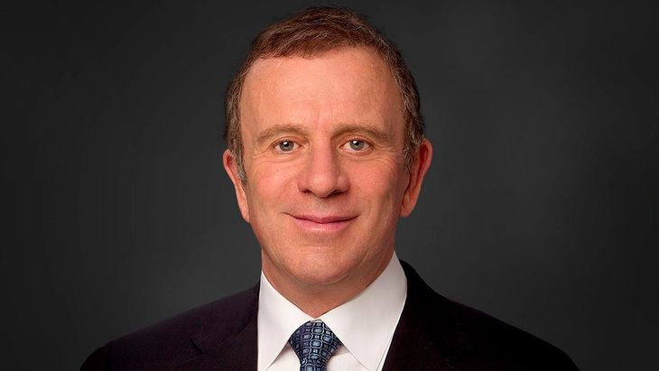 Quién es Peter Gilgan, el multimillonario reconocido por sus ...