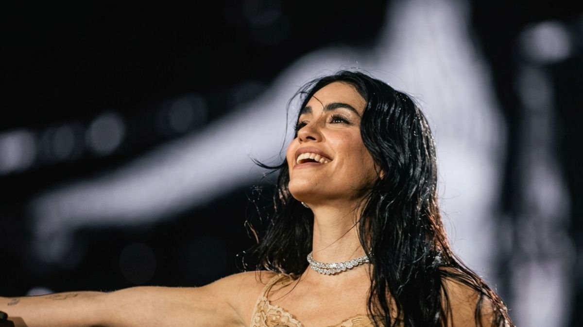Lali desafió la lluvia y bajó el telón de sus dos noches en River con ...