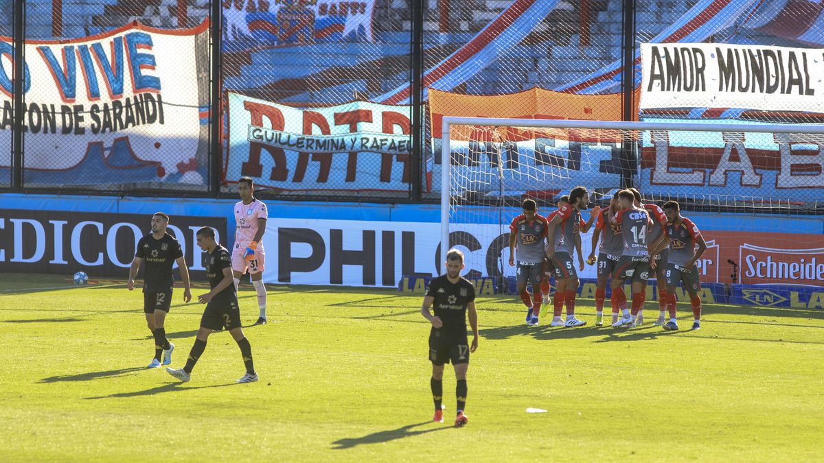 Arsenal volvió a ganarle a Racing y se metió en la Zona Campeonato