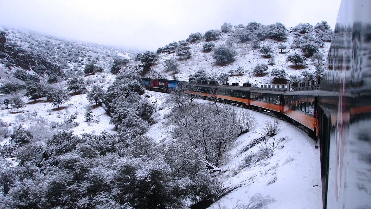 El tren navideño de México que conecta pueblos mágicos, viaja de noche ...