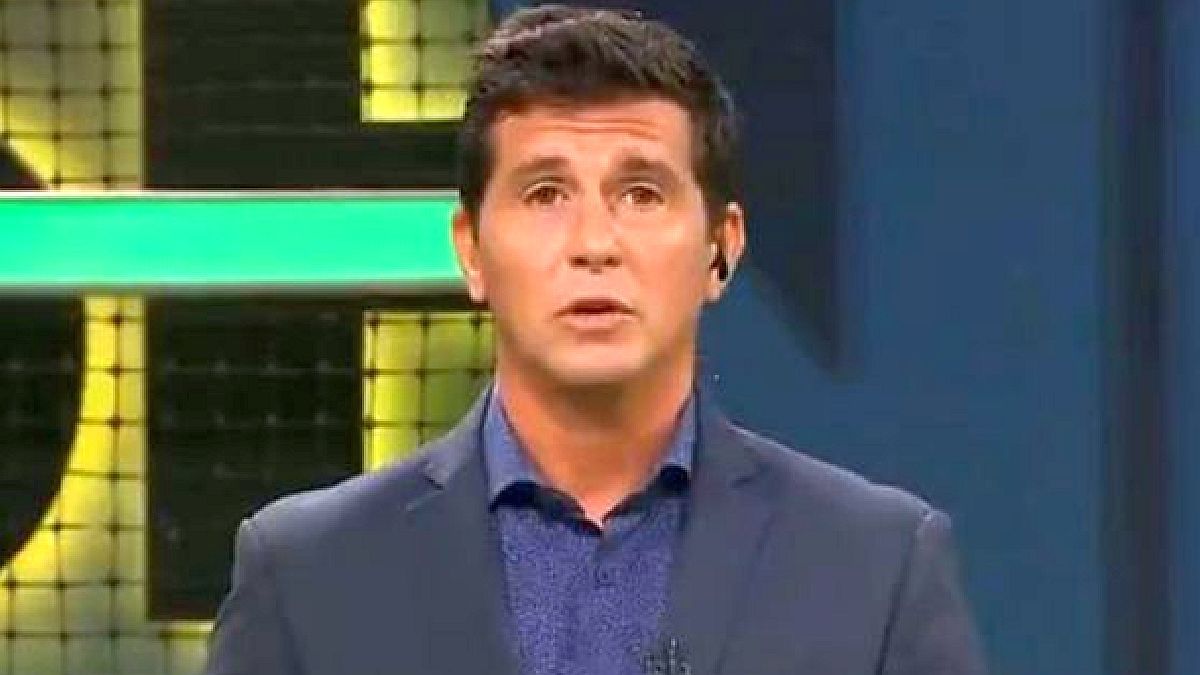 Emocionado, Hernán Castillo volvió a su programa tras la muerte de su padre