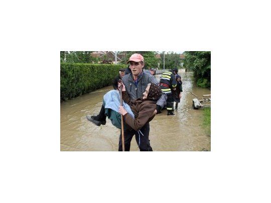Al Menos 50 Muertos Por Inundaciones En Los Balcanes
