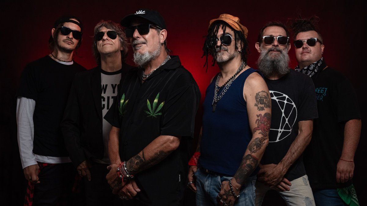 Kapanga sigue celebrando sus 30 años con una nueva versión de Desearía ...