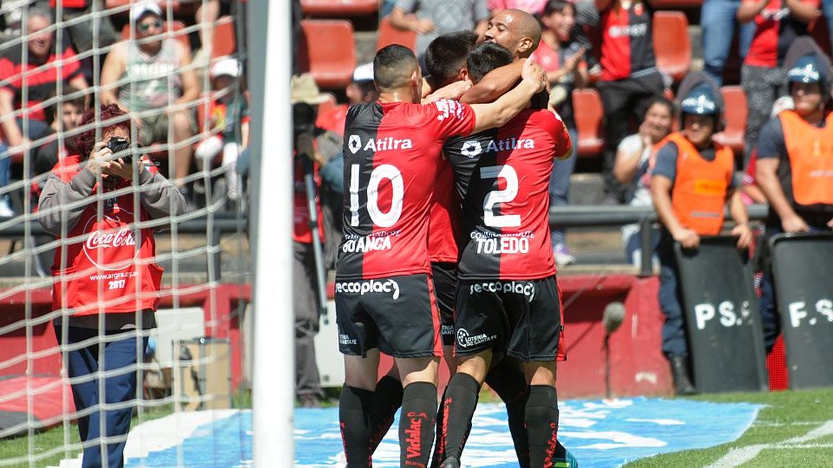 Tras una nueva victoria, Colón se sumó a la lista de escoltas