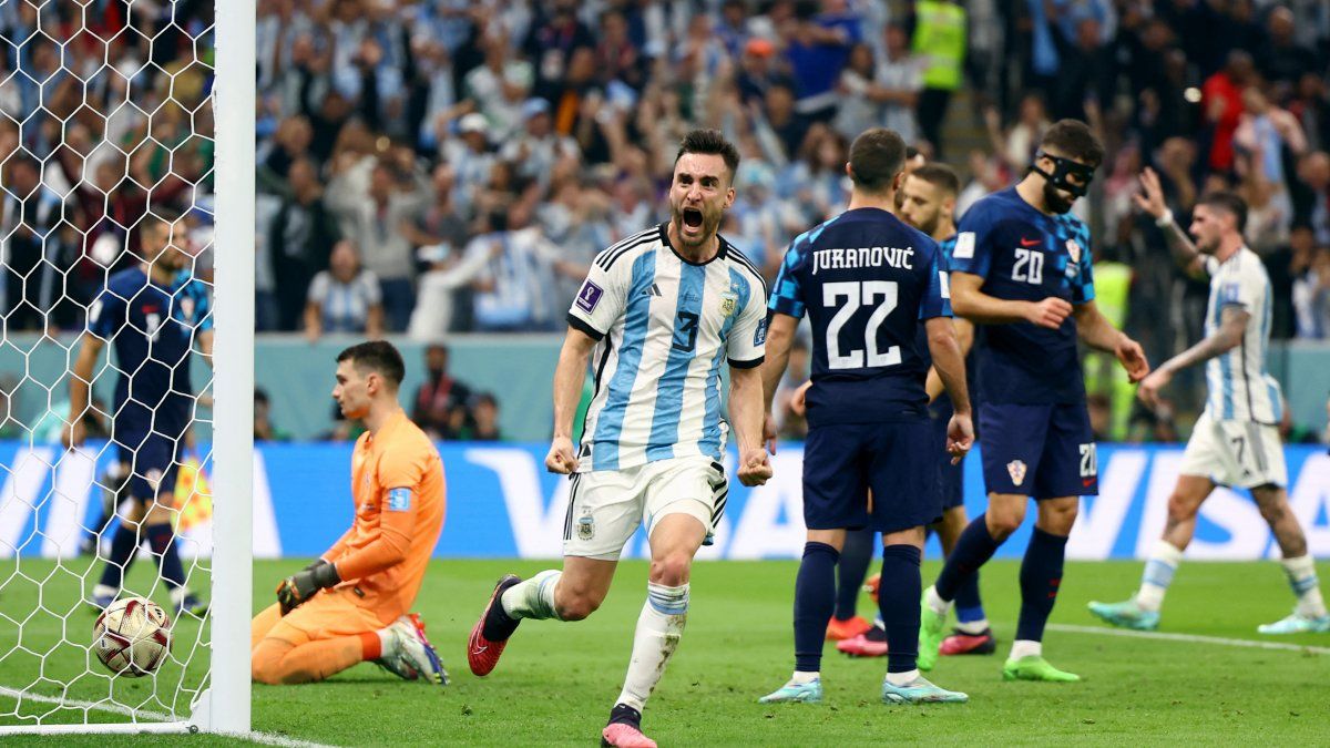 El homenaje de Banfield a Nicolás Tagliafico