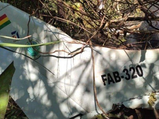 Seis muertos al caer una avioneta de la Fuerza Aérea de Bolivia