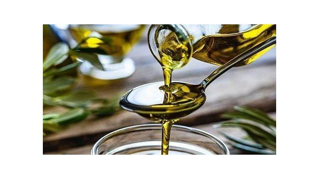 El aceite de oliva como fuente de juventud: por qué el oro verde es el ...