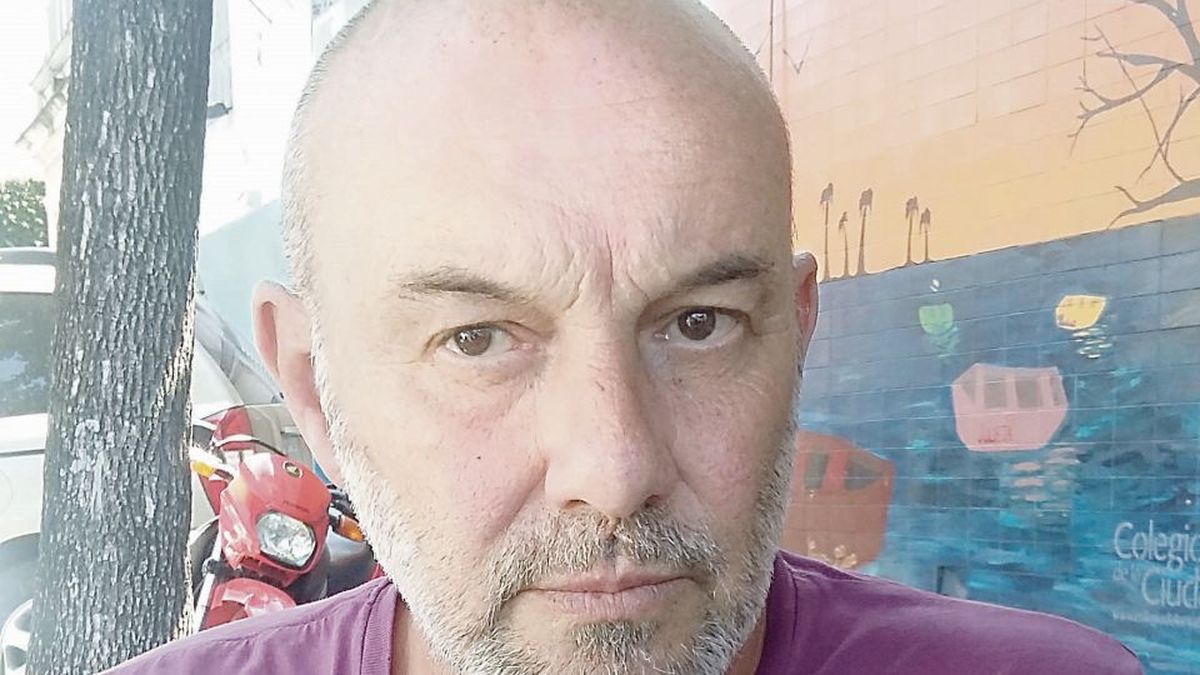 Bizzio: una novela sobre el color dorado del desamor