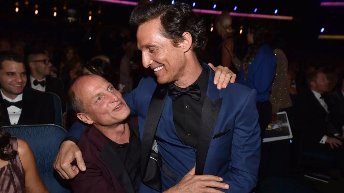 Woody Harrelson confirmó que podría ser hermano biológico de Matthew ...