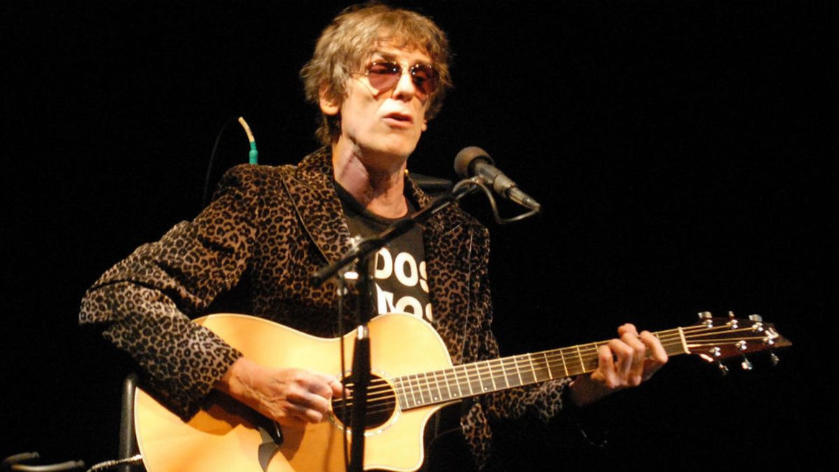 A 6 años de la muerte de Spinetta: lloran los ojos de papel