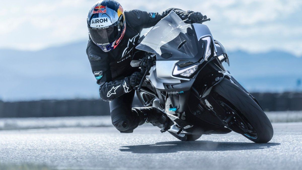 CFMOTO steps strongly in Argentina with the arrival of the new 675SR-R ...