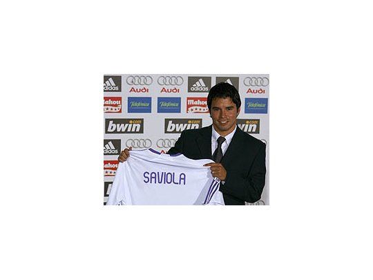Saviola tuvo su presentación oficial en el Real Madrid