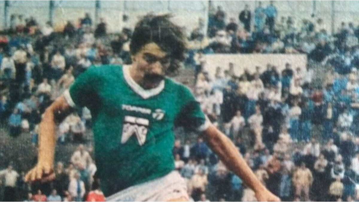 Murió Carlos Arregui, futbolista bicampeón en el Ferro de Carlos ...
