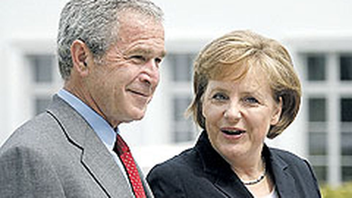 Bush frustró pacto sobre clima en G-8 y desairó a Merkel