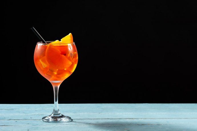 El secreto italiano del Aperol Spritz: notas dulces y aromáticas para ...