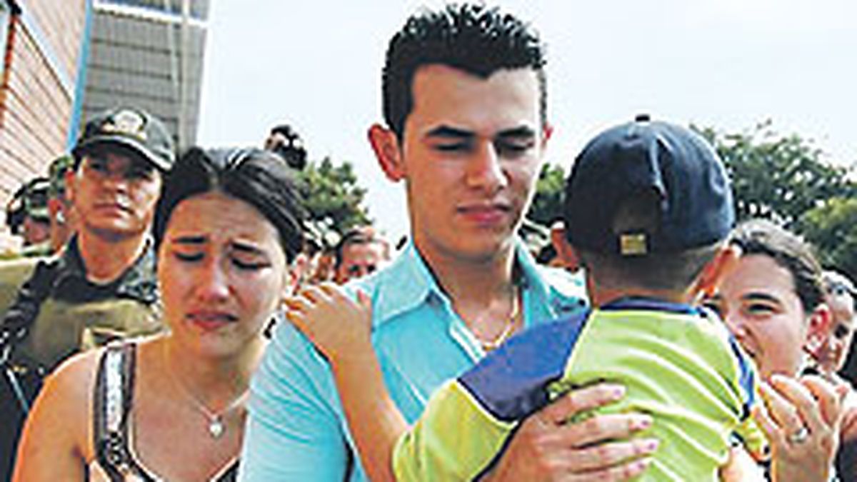 Colombia: una guerrillera desertó y devolvió un niño