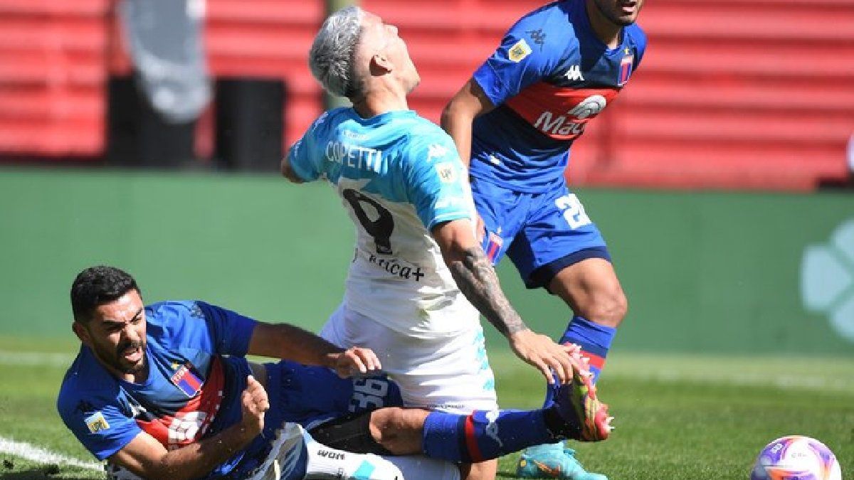 Sufre Racing: Copetti tiene una dura lesión y se perderá la final ante Boca