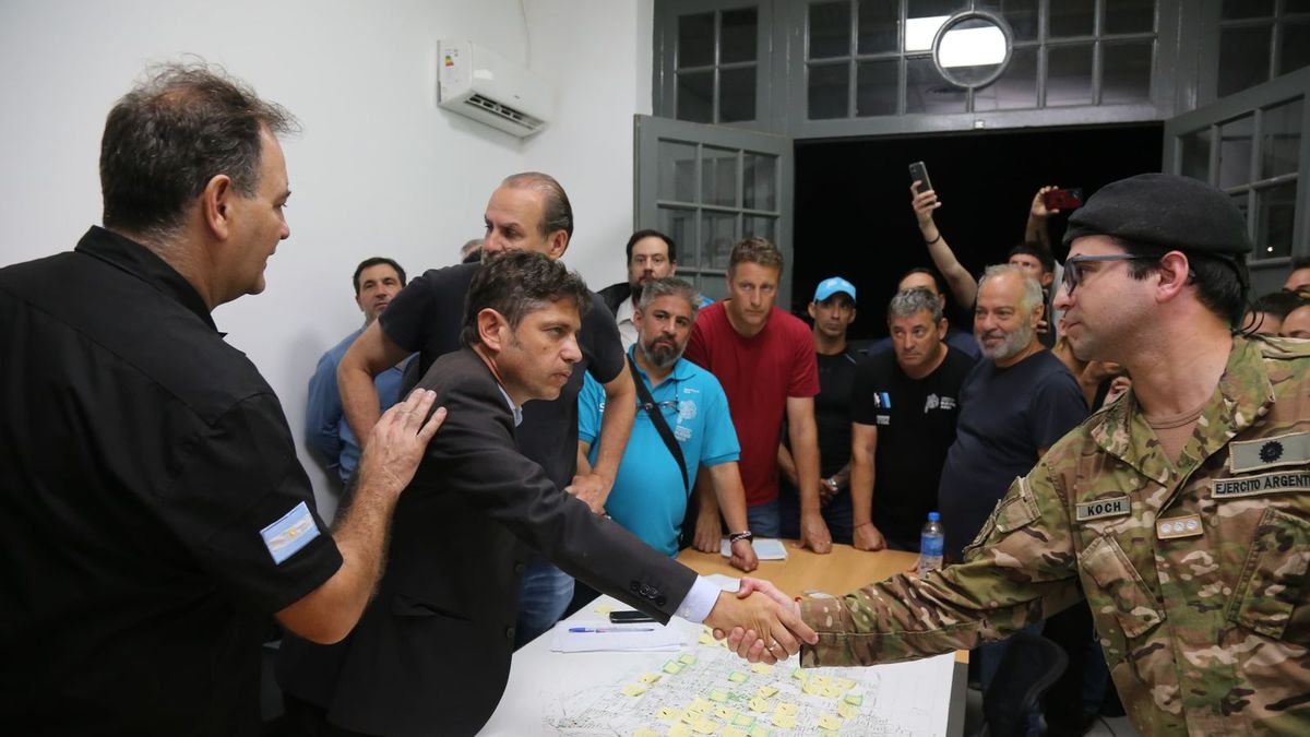 Axel Kicillof llegó a Bahía Blanca tras el fuerte temporal