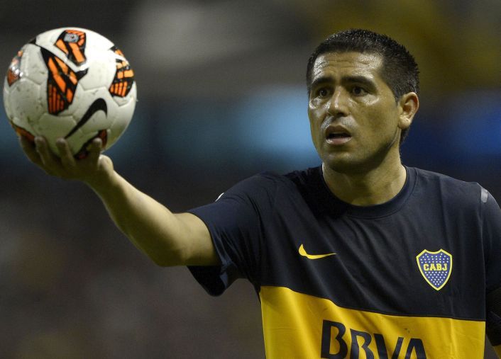 Riquelme anunció su retiro del fútbol