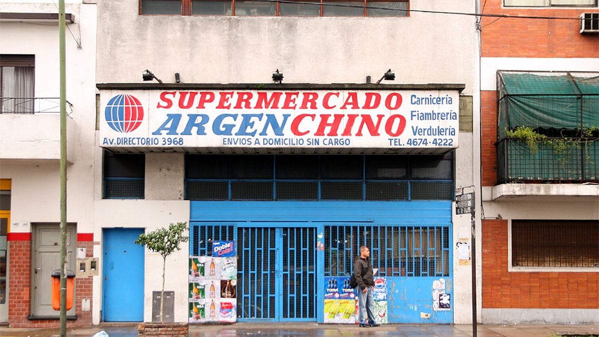 Súper chinos volvieron a cerrar por falta de productos y caída de ventas
