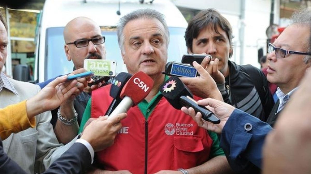 Alberto Crescenti, sobre el chaleco que le regaló a Vidal: No me ...