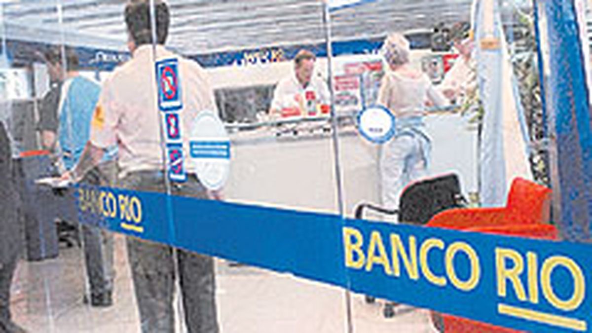 Banco Río reanudó atención al público