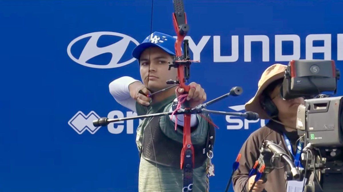 Matías Grande gana medalla de plata en la Copa del Mundo de Tiro con Arco