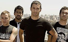 Tras 20 años, el cantante de Attaque 77 deja la banda