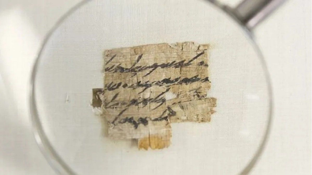 Hallan papiro de 2700 años con una nota en hebreo antiguo