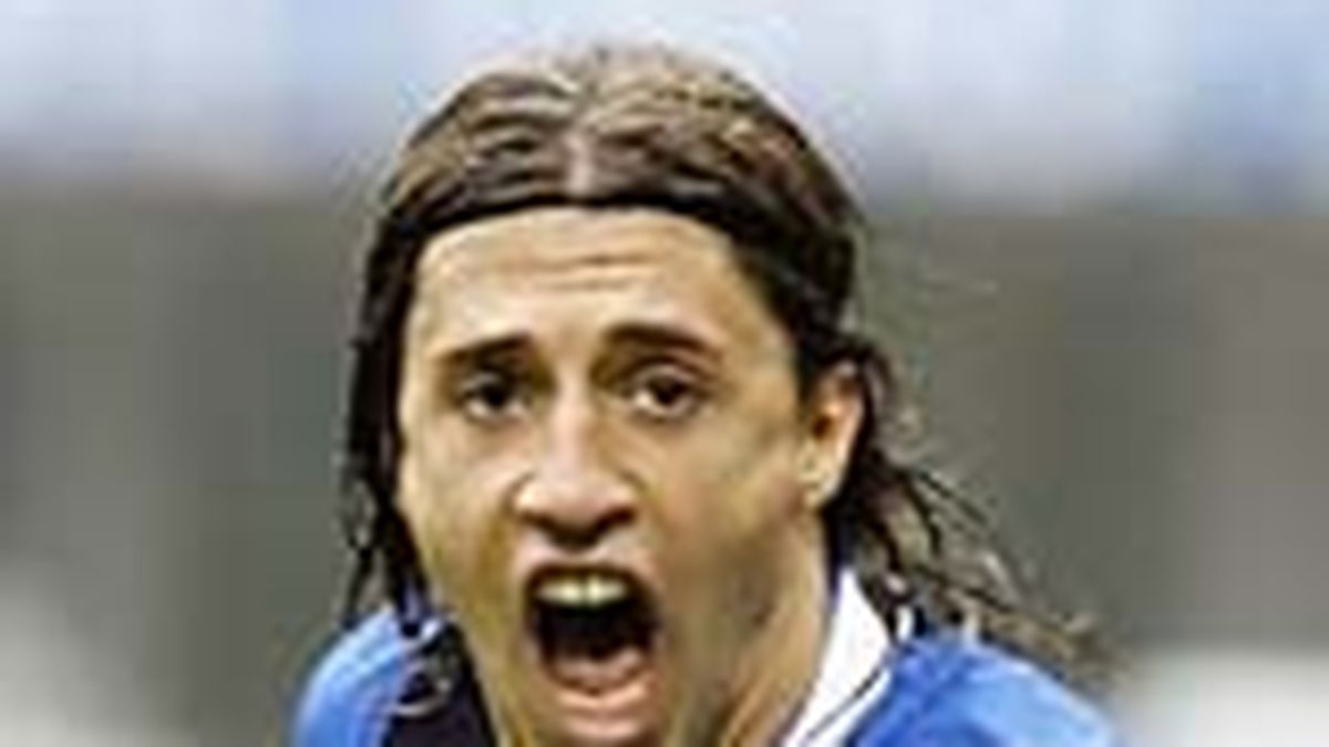 Crespo llegó a Genoa, luego de su paso por Inter