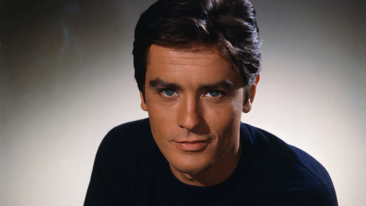 Quién fue Alain Delon: el ícono del cine y la belleza que pasó sus ...