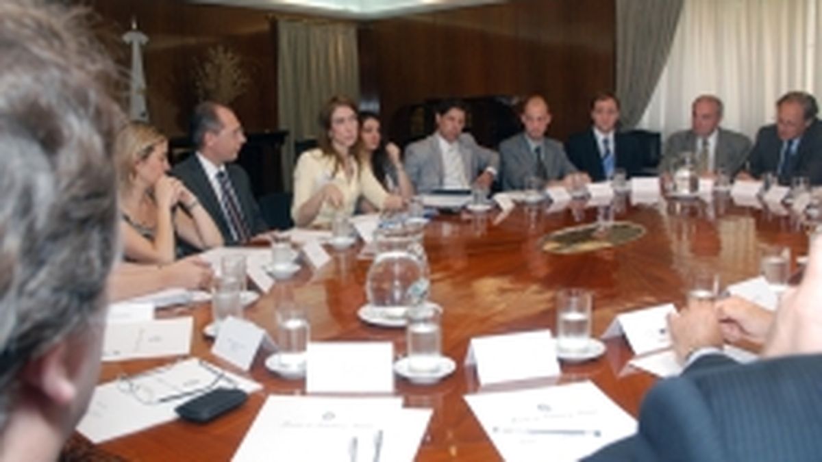 Giorgi Adelantó Que Se Fabricarán Más De 3 Millones De Celulares En