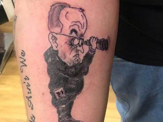 Furor por el Bielsa espía en Inglaterra: ya se convirtió en tatuaje