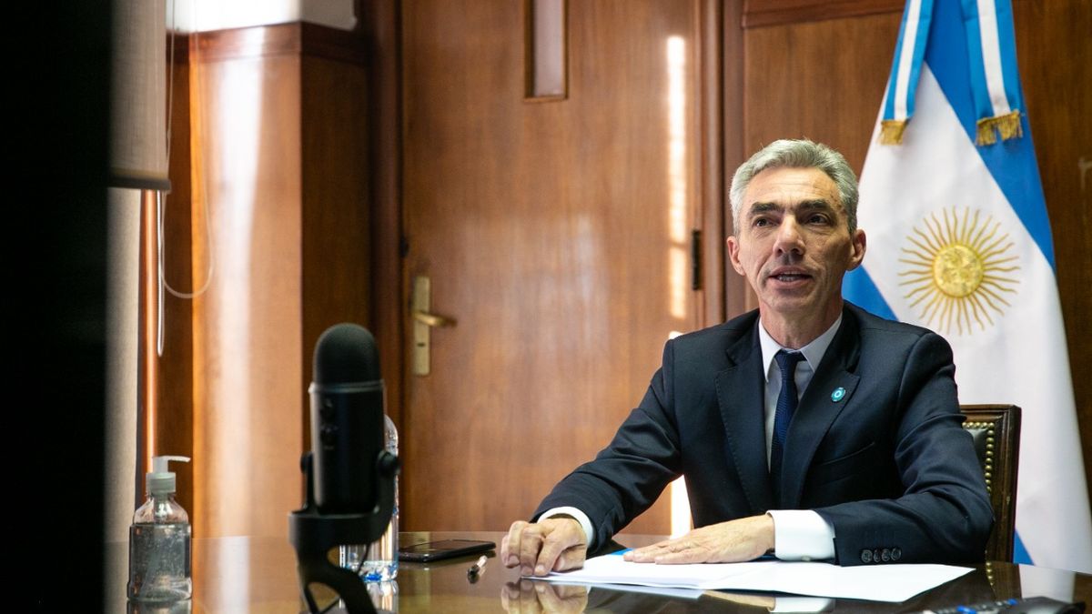 Meoni remarcó que el transporte está para los servicios esenciales