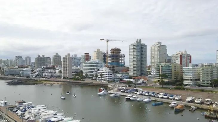 El WTC Free Zone que promete generar 2.000 empleos y abrir Punta del ...