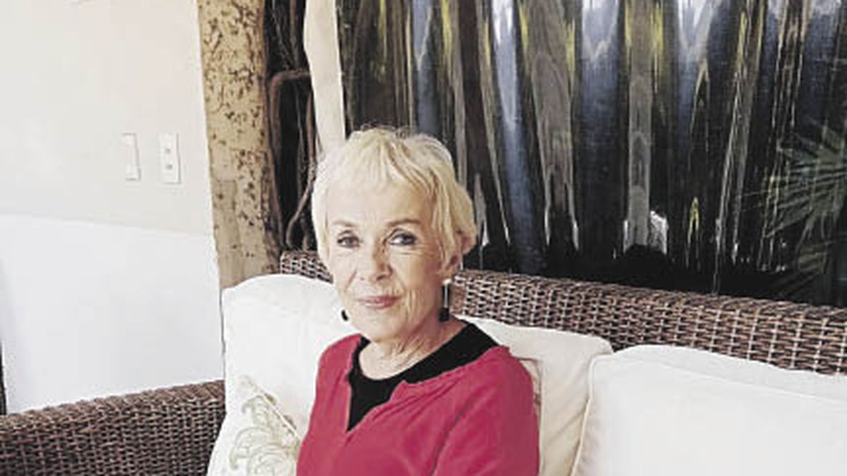 Zgustova: echar luz a las mujeres en bambalinas