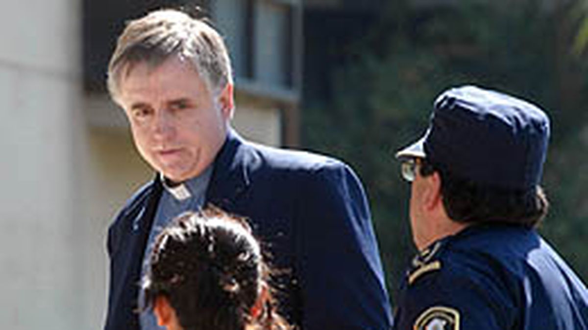 Piden 30 años de prisión para el padre Grassi