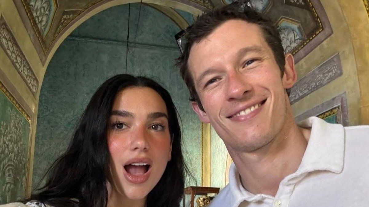 De cuánto es la fortuna de Callum Turner, el actor y flamante esposo de ...