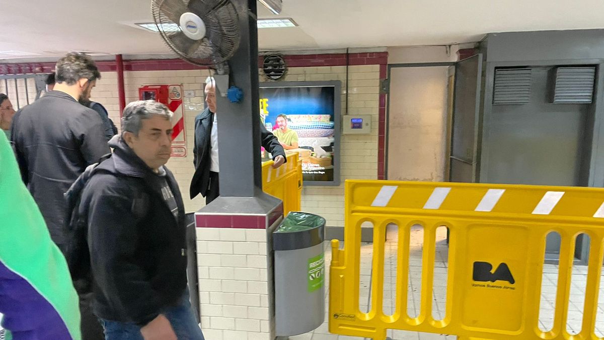 Derrumbe en la estación Primera Junta de la Línea A