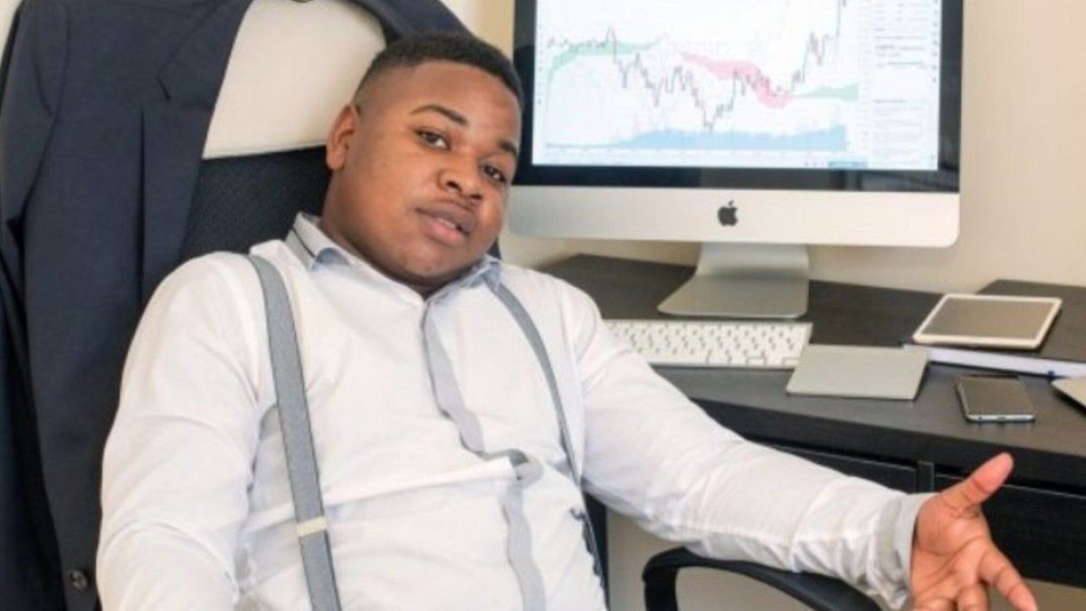 De trabajar en un casa de comidas rápidas a contar los millones en su ...