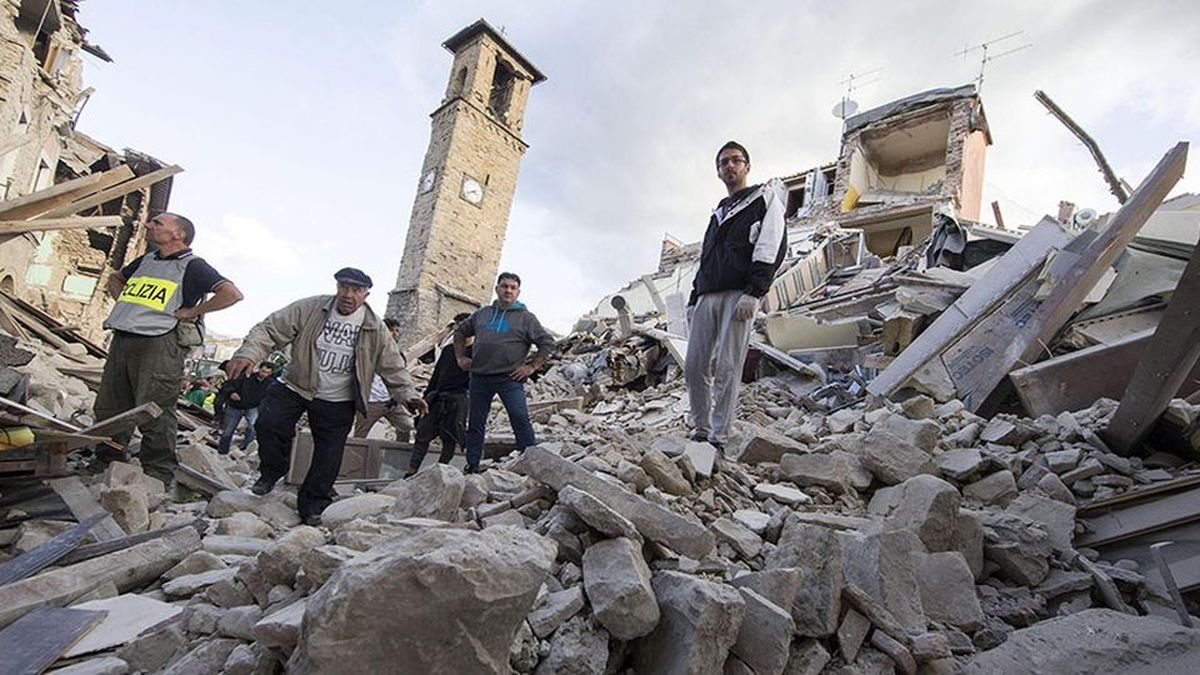 Italia no deja de temblar: otra fuerte réplica provocó nuevo colapso de ...
