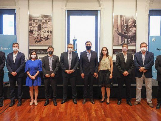 Alberto Fernández firmó de contratos de obras por casi u$s300 millones ...